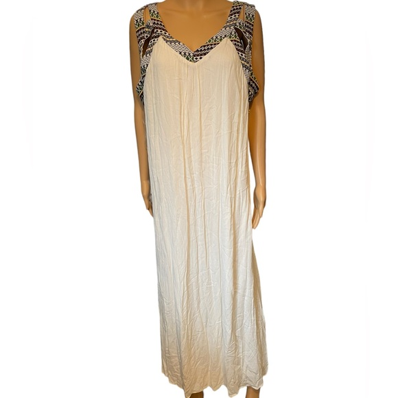 NAIF | Dresses | New Naif Plus Size White Embroidered Southwestern ...